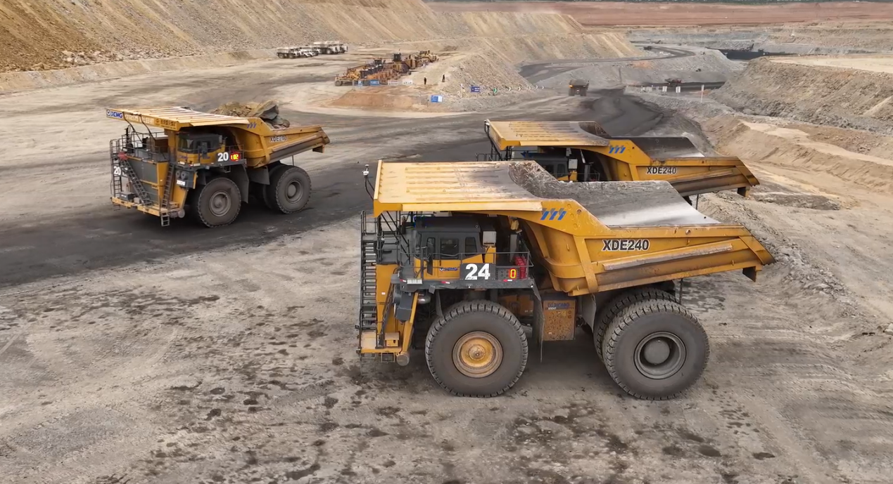 智慧矿山无人运输关键技术与装备展在神延煤炭西湾露天煤矿举行 ——湖南大学整车先进设计制造技术全国重点实验室多项前沿无人驾驶技术亮相-整车先进设计制造技术全国重点实验室